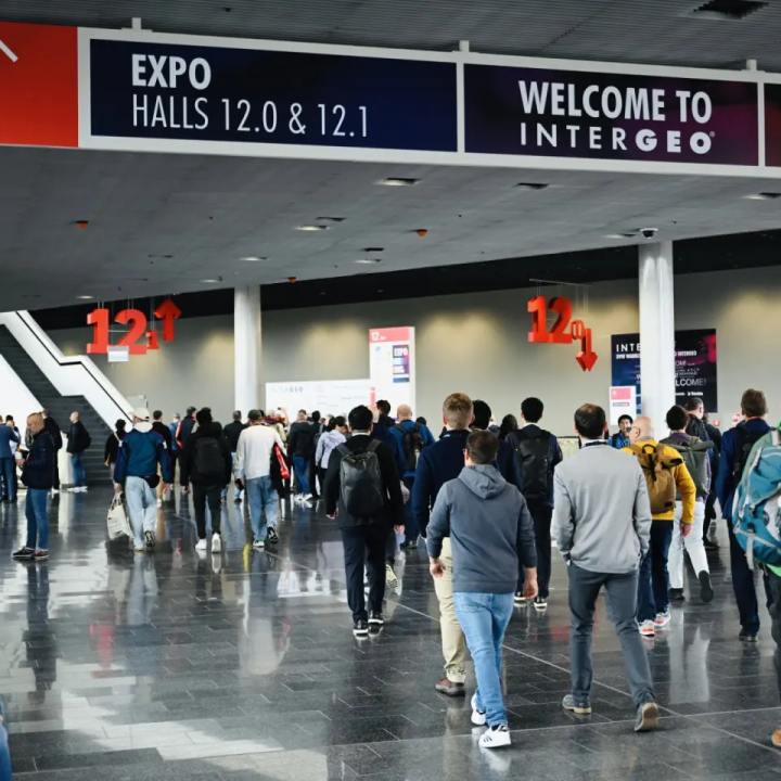 地理智能，洞见未来｜中科云图亮相德国 INTERGEO 2025 - 科技区角